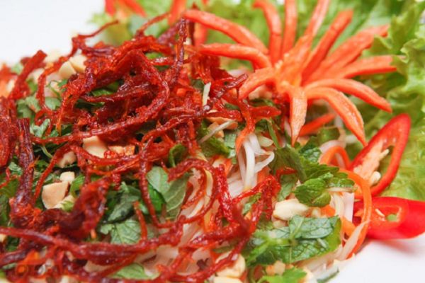 Vietnamese Papaya Salad With Beef Jerky